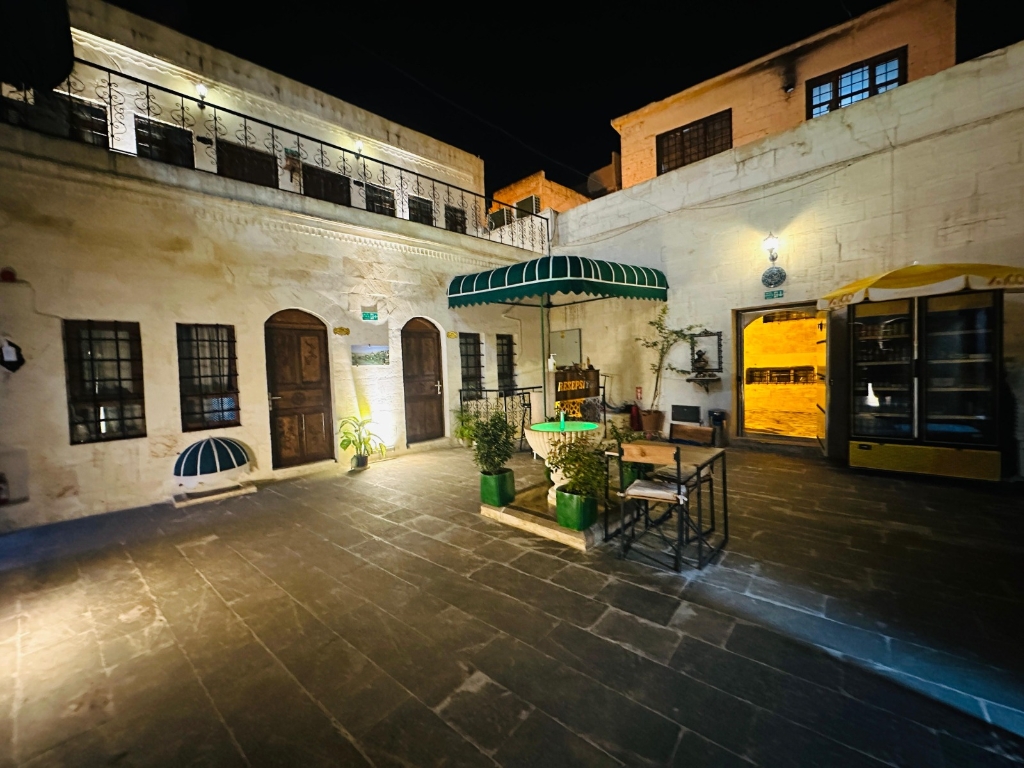 Sefer Tepe Otel | Jolly