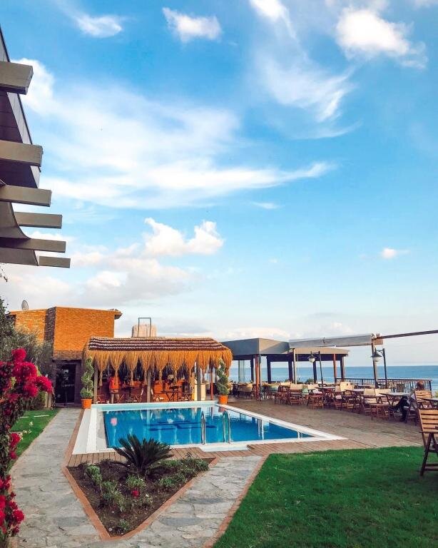 Ida House Assos | Jolly