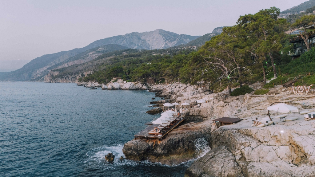 Lov Faralya +16 | Jolly