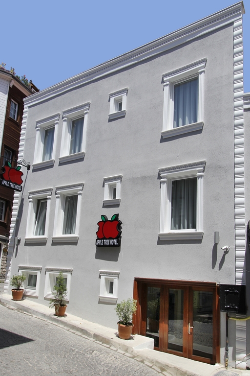 Apple Tree Hotel | Jolly