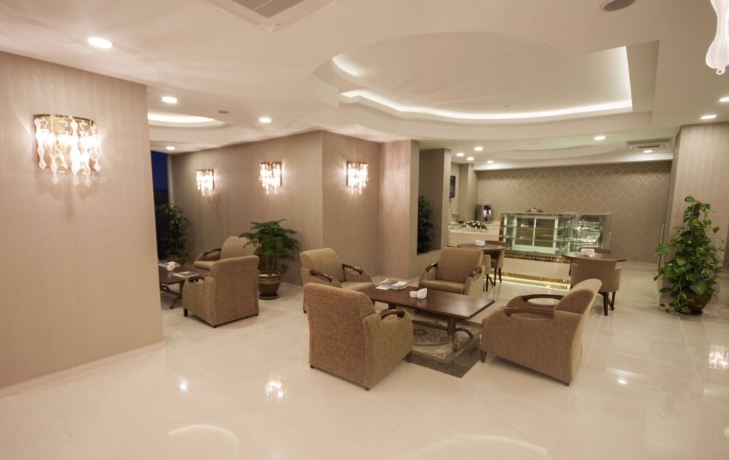 Golden Way Hotel | Jolly