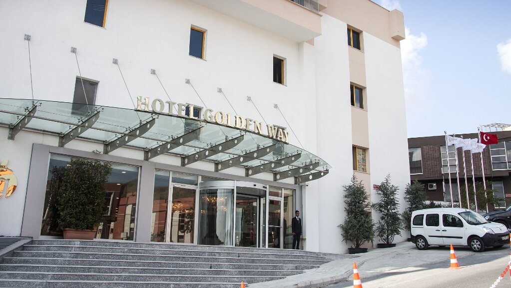 Golden Way Hotel | Jolly