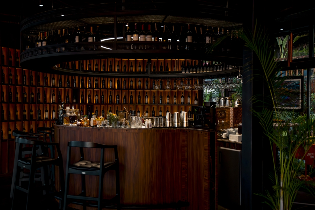 Lov Faralya +16 | Jolly