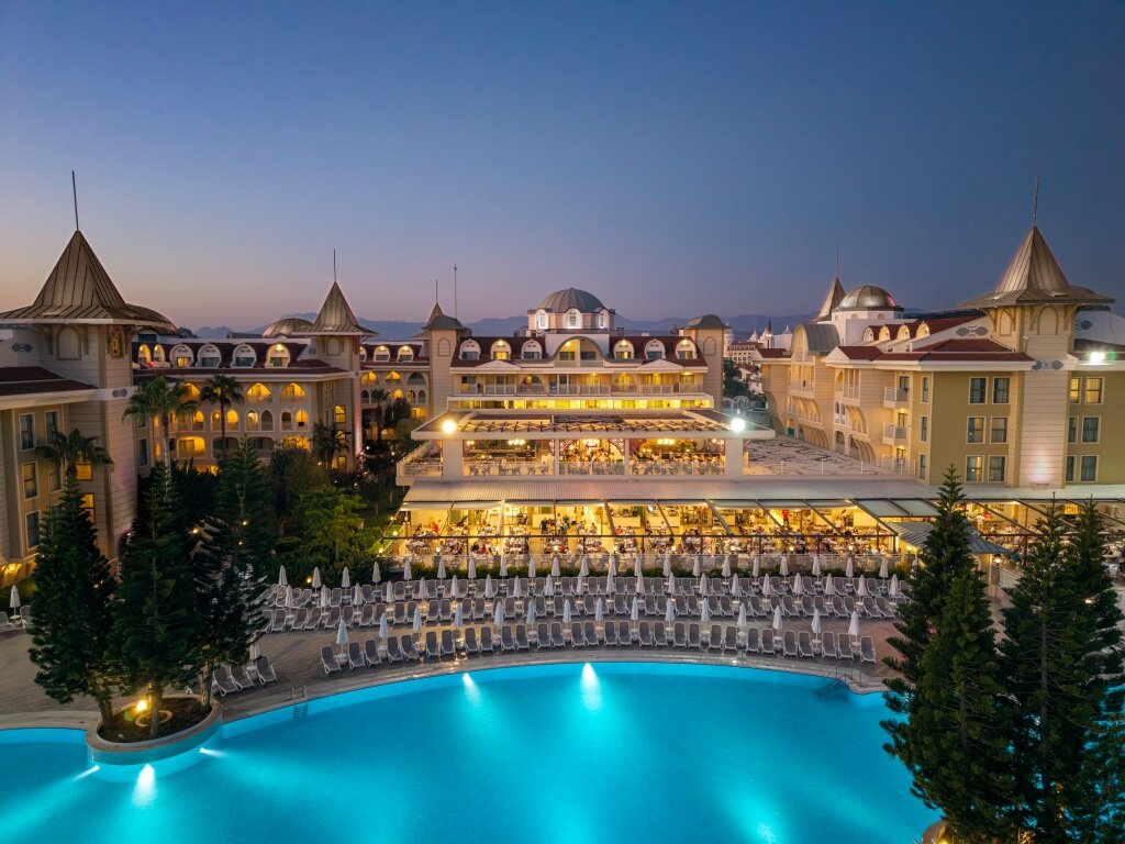 Side Star Resort | Jolly