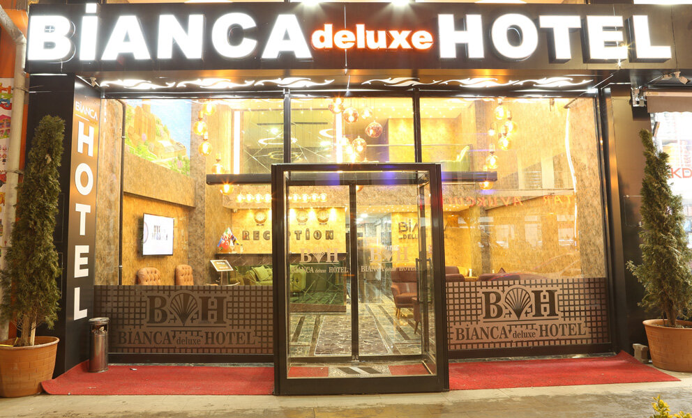 Bianca Hotel Van | Jolly