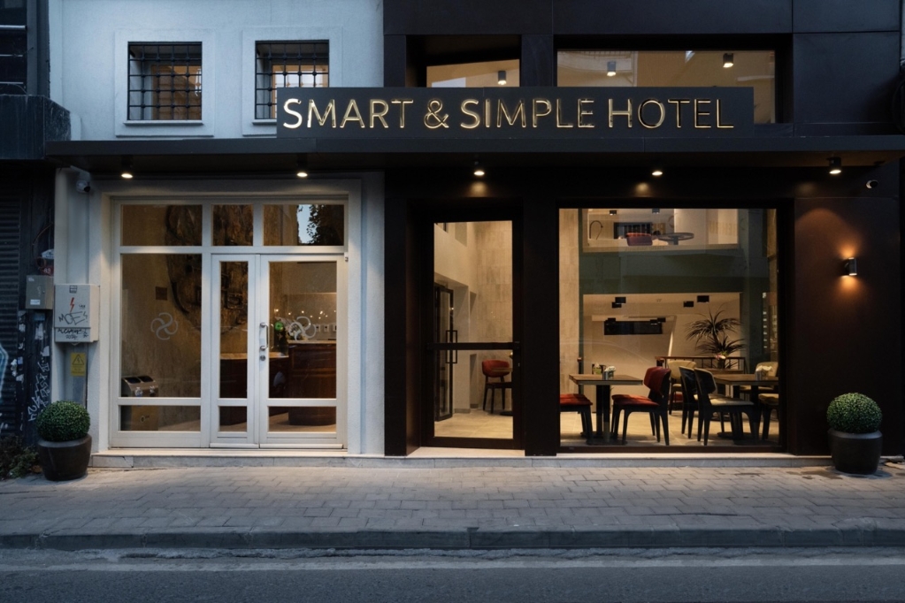 Smart and Simple Hotel Karaköy | Jolly
