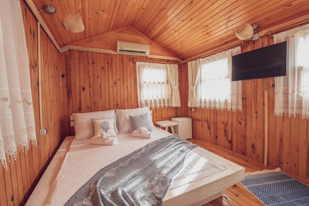 Lov Faralya +16 - Jolly