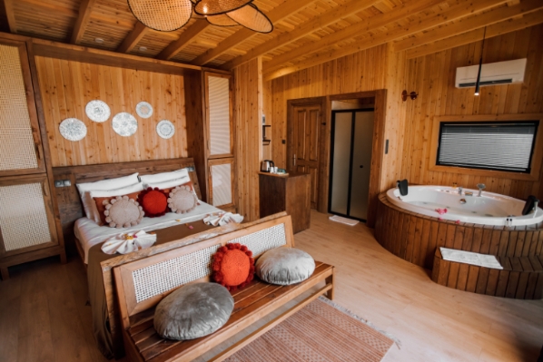 Lov Faralya +16 - Jolly